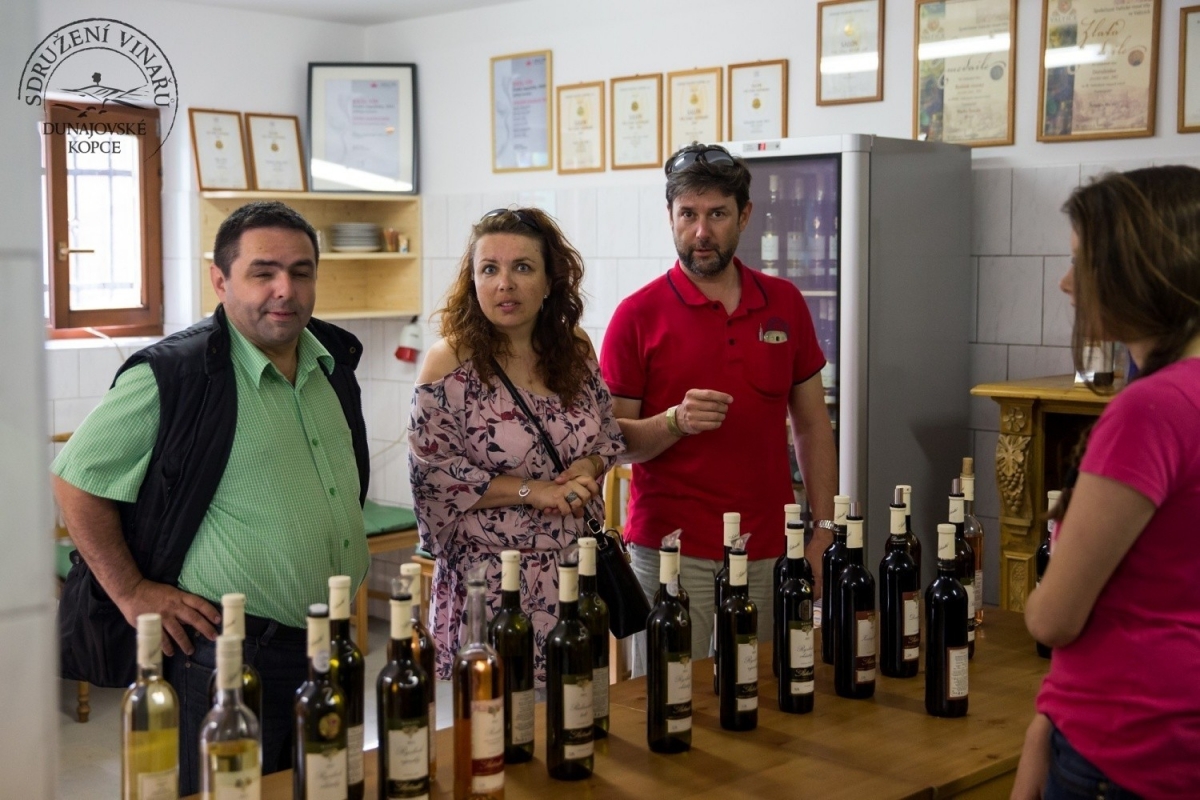Dunajovské kopce - spolek vinařů - Vinařství Martin Šebesta